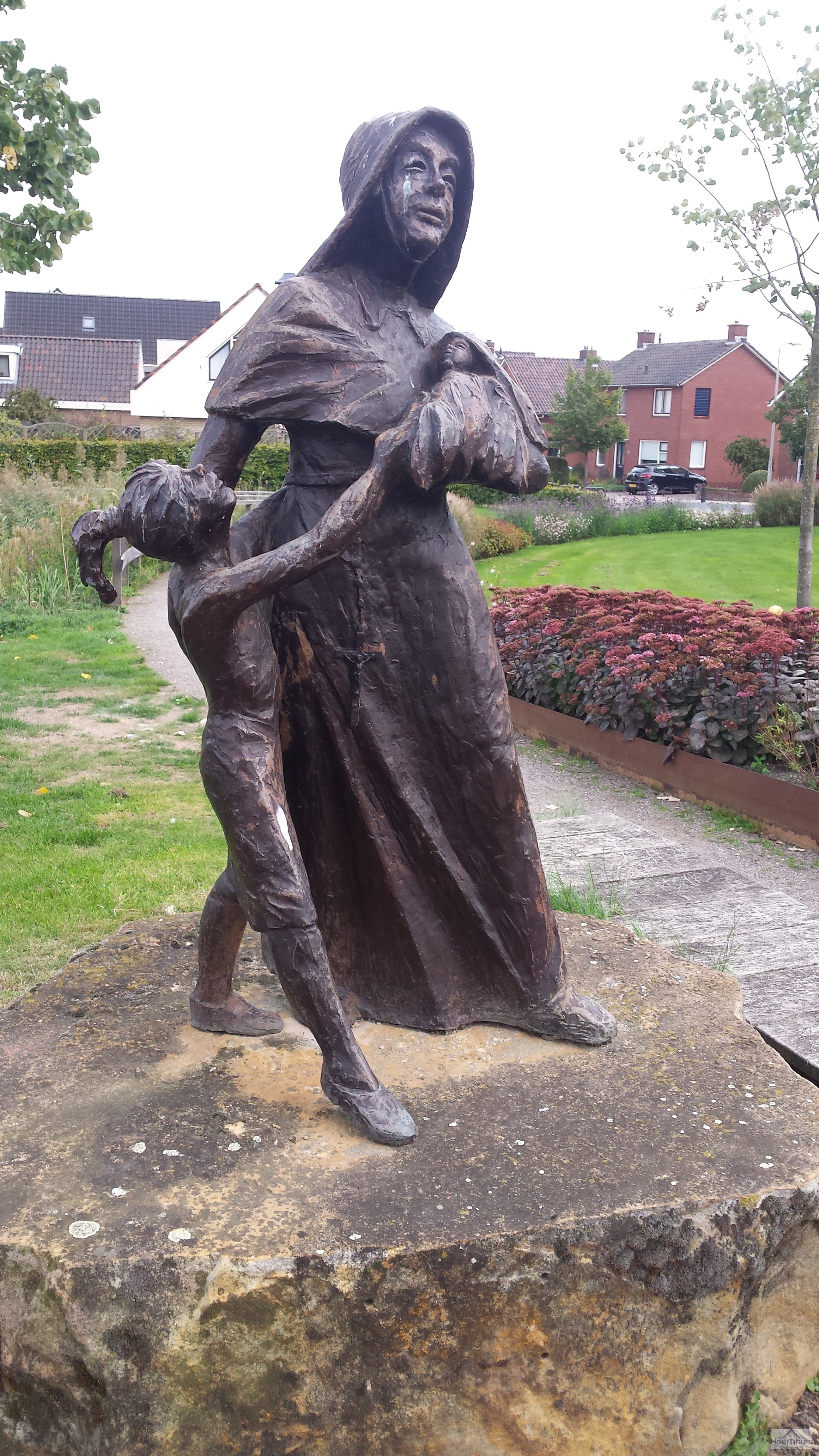 Beeld "'t Kwam wa good" van kunstenaar Berend Seiger.